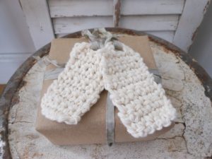 Easy Crochet Gift Tag Pattern and 5 Ways to Use Them - A BOX OF TWINE
