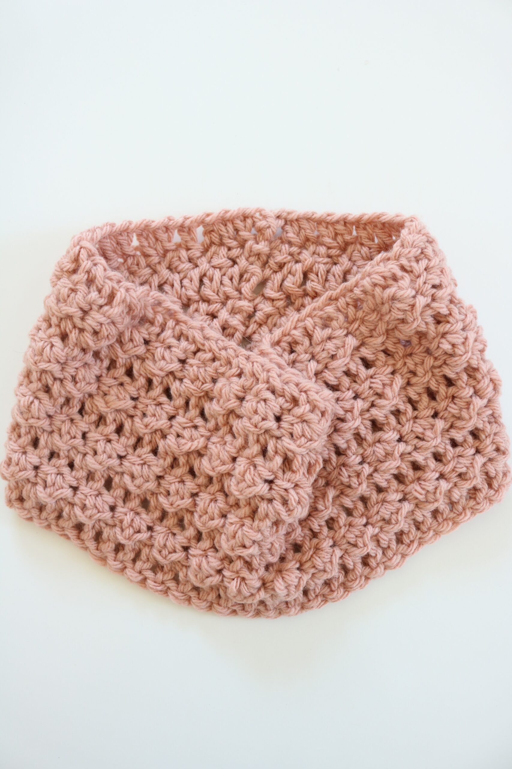 Crochet Cowl Pattern for Beginners {FREE} - A BOX OF TWINE