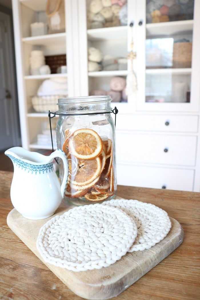 How to Crochet Coasters for Beginners {FREE Pattern} - A BOX OF TWINE