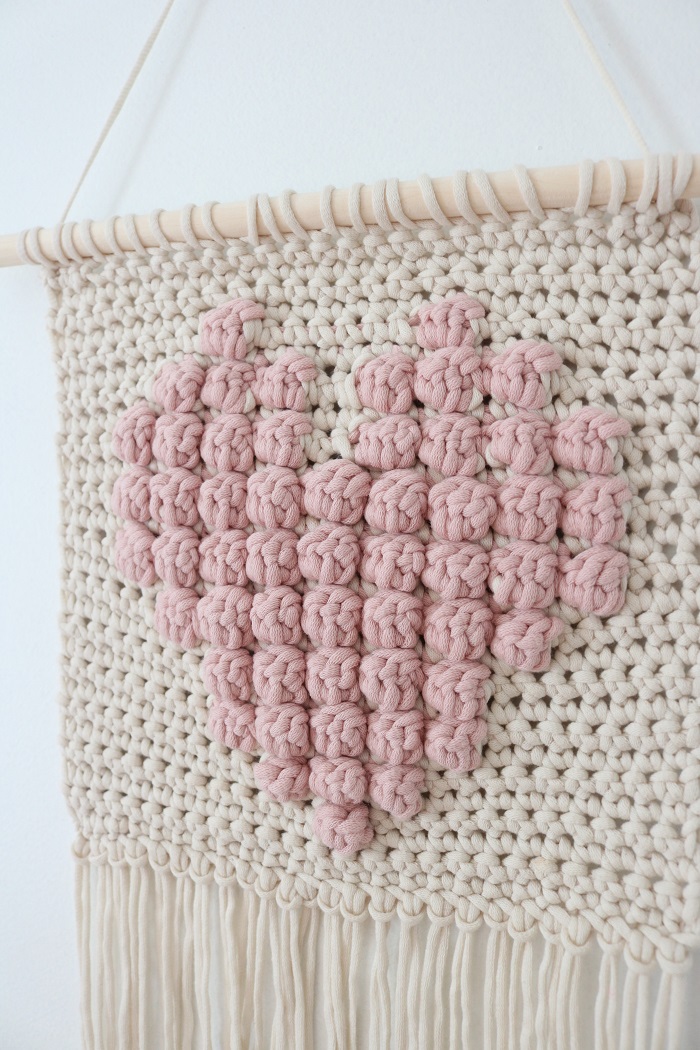 FREE Crochet Wall Hanging Pattern for Winter {Boho style} - A BOX OF TWINE