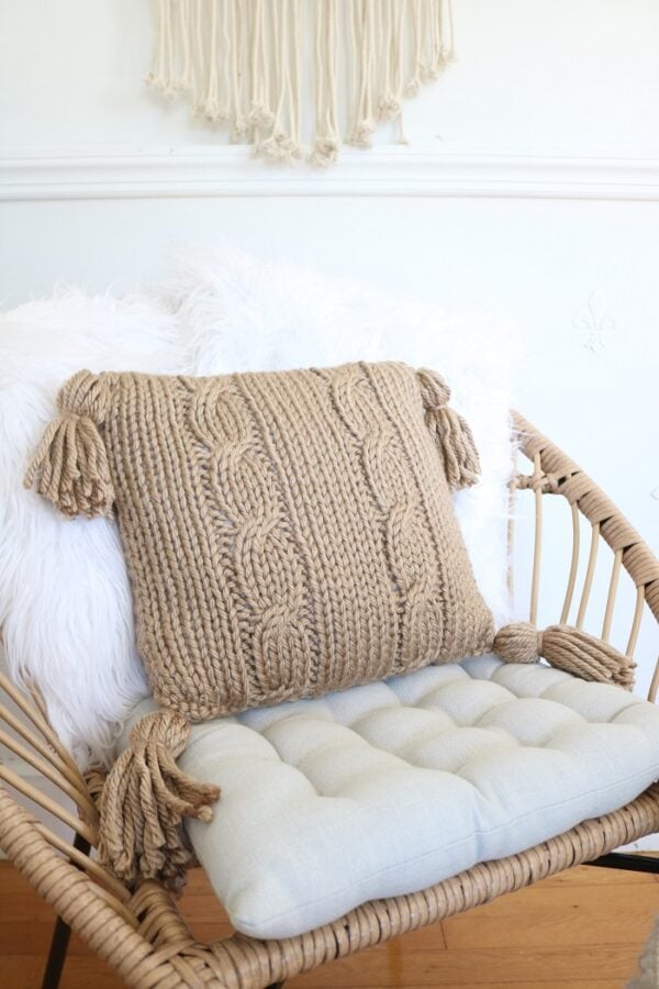 Chunky Knit Pillow Cover Pattern {FREE!} - A BOX OF TWINE